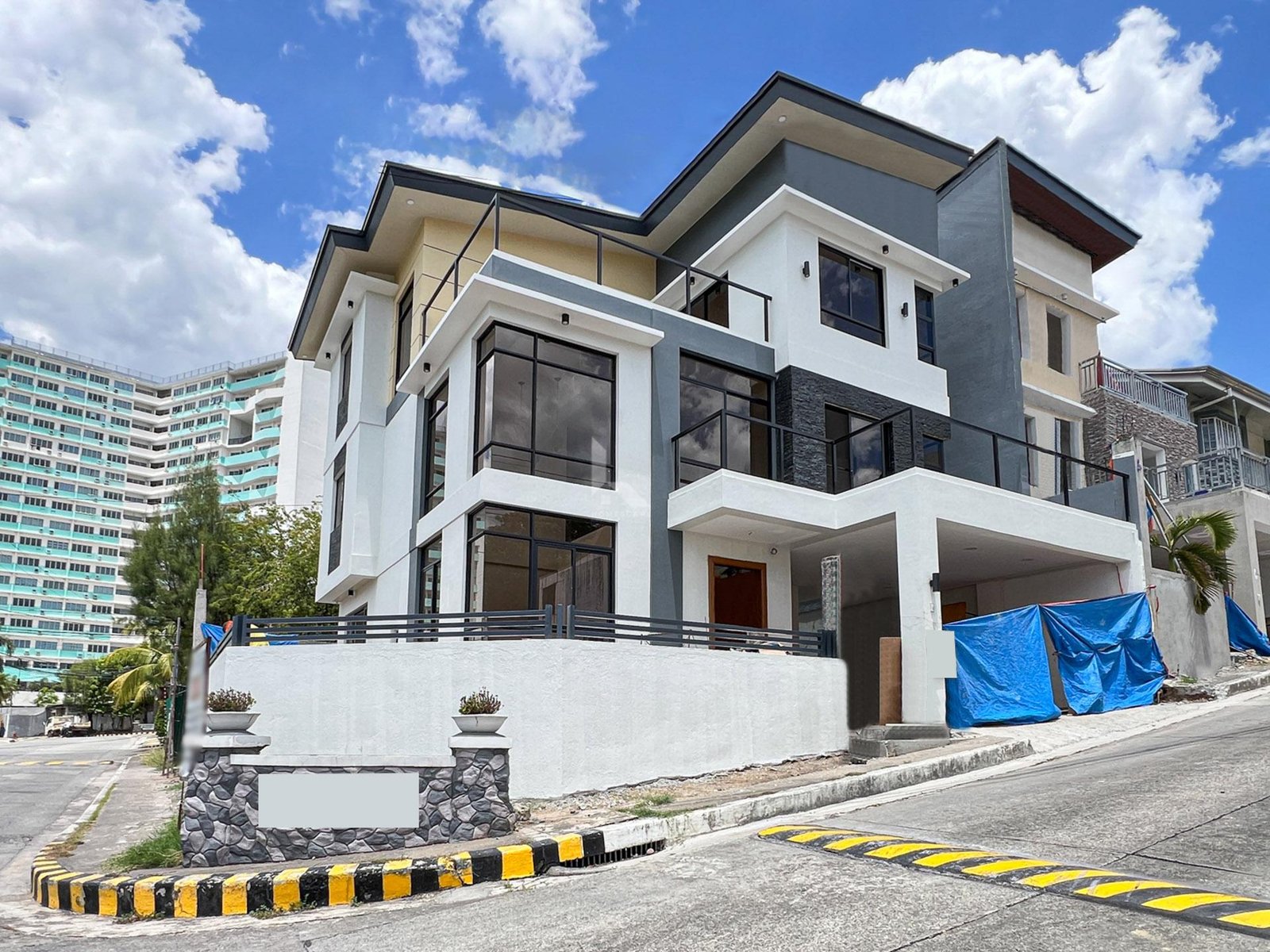 Pre Selling 3-Storey Single Attached Modern House and Lot for Sale in ...