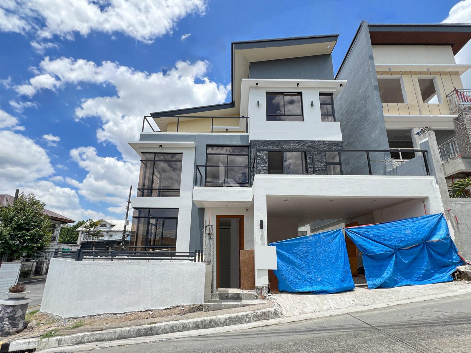 Pre Selling 3-Storey Single Attached Modern House and Lot for Sale in ...